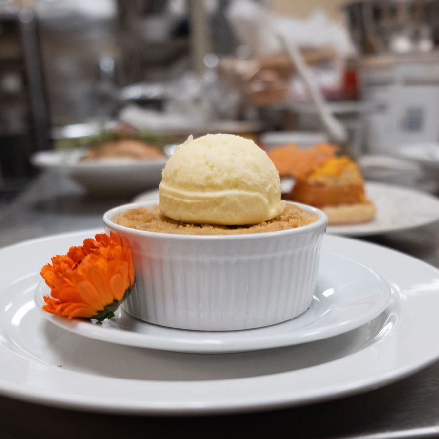 Rosenberg, TX Senior Living Dining Choices | The Legacy